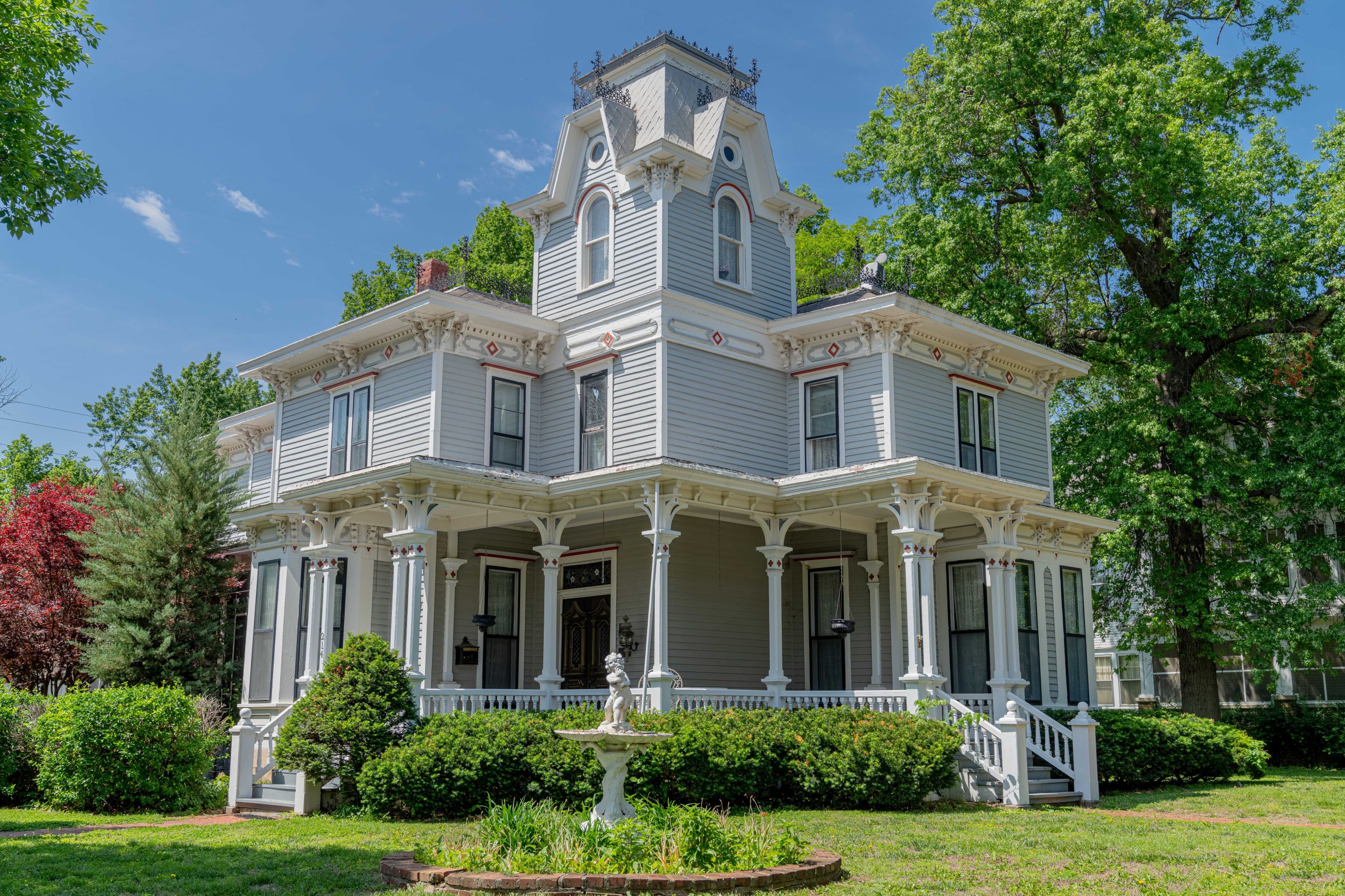 “Little Town of Mansions”