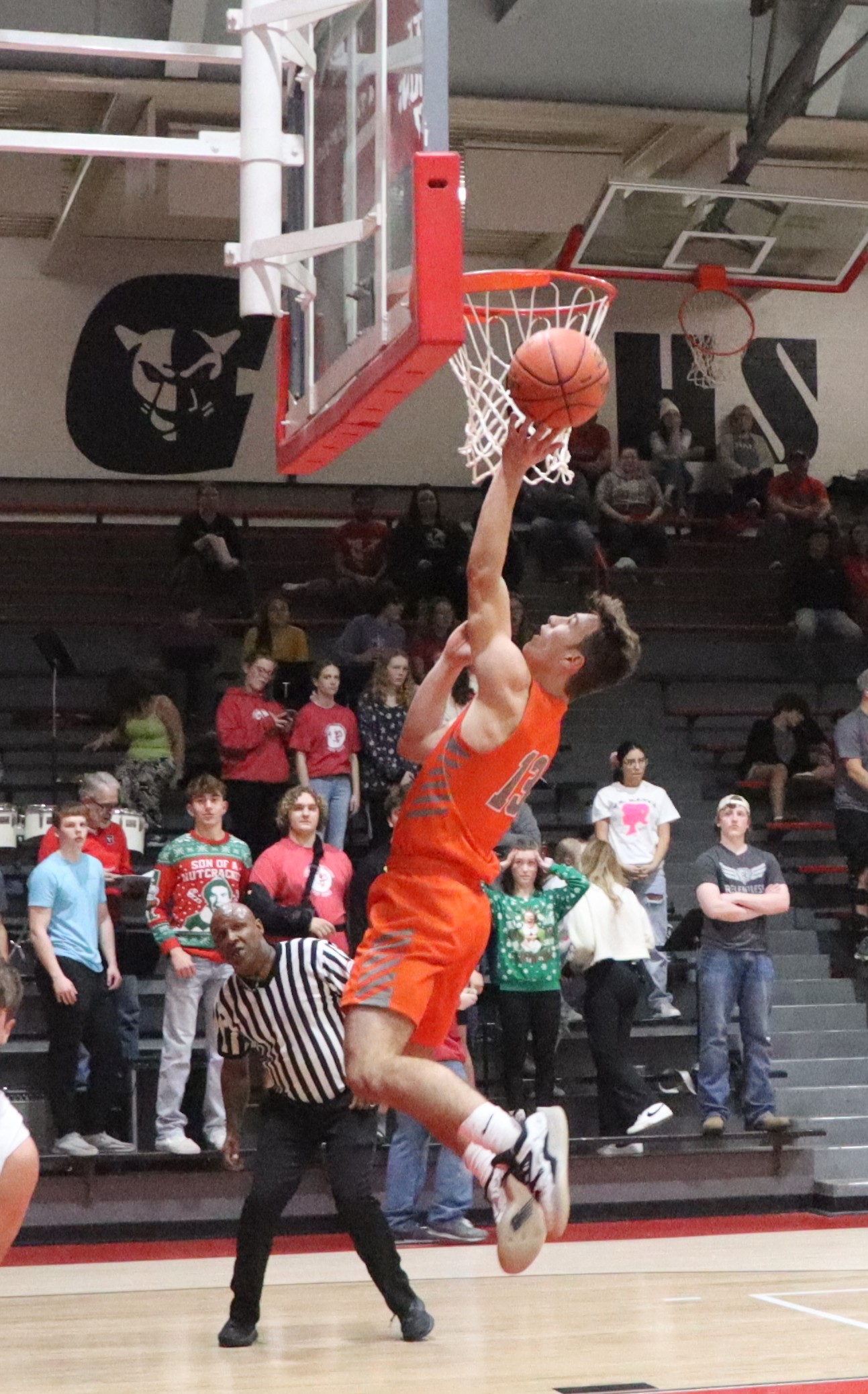 Cowboys Improve to 5-0 With Road Win at Con